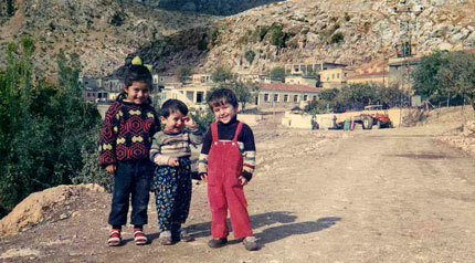 Shlama - War and Peace in Hassana